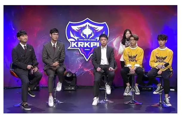 斗鱼独播KRKPL：ROX轻松零封EMC，赛后采访选手回答亮了 - 哔哩哔哩