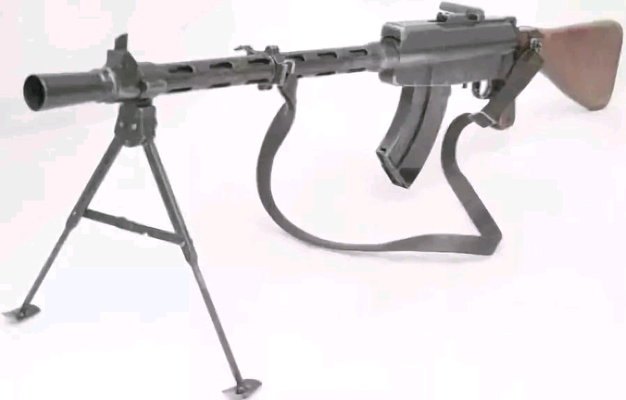 芬兰拉蒂-萨洛兰塔LS-26轻机枪 - 哔哩哔哩