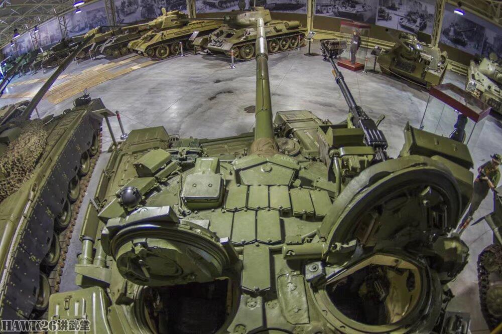 钻进T-90主战坦克内部 俄军现役王牌装备有何神秘之处 - 哔哩哔哩