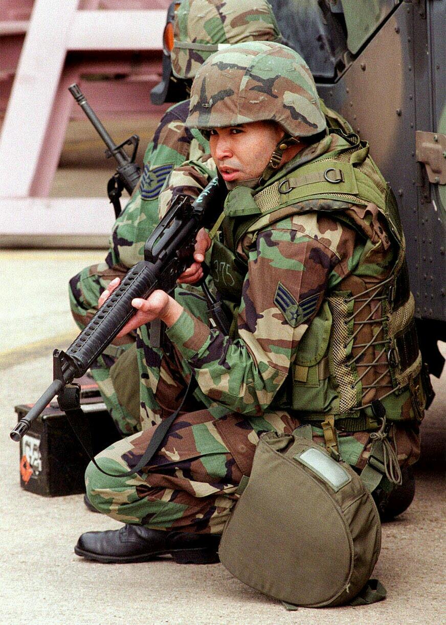 轻武器科普之M16A2/A3突击步枪 - 哔哩哔哩