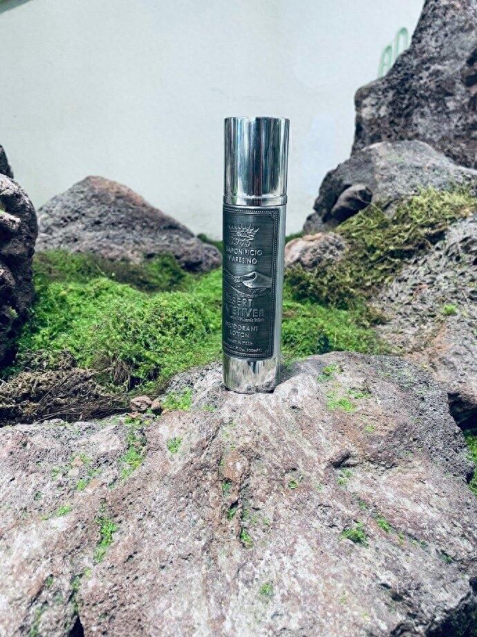 夏日必备，清爽干爽又香香！SV1945沙漠香根草止汗香体露喷雾绝了 - 哔哩哔哩