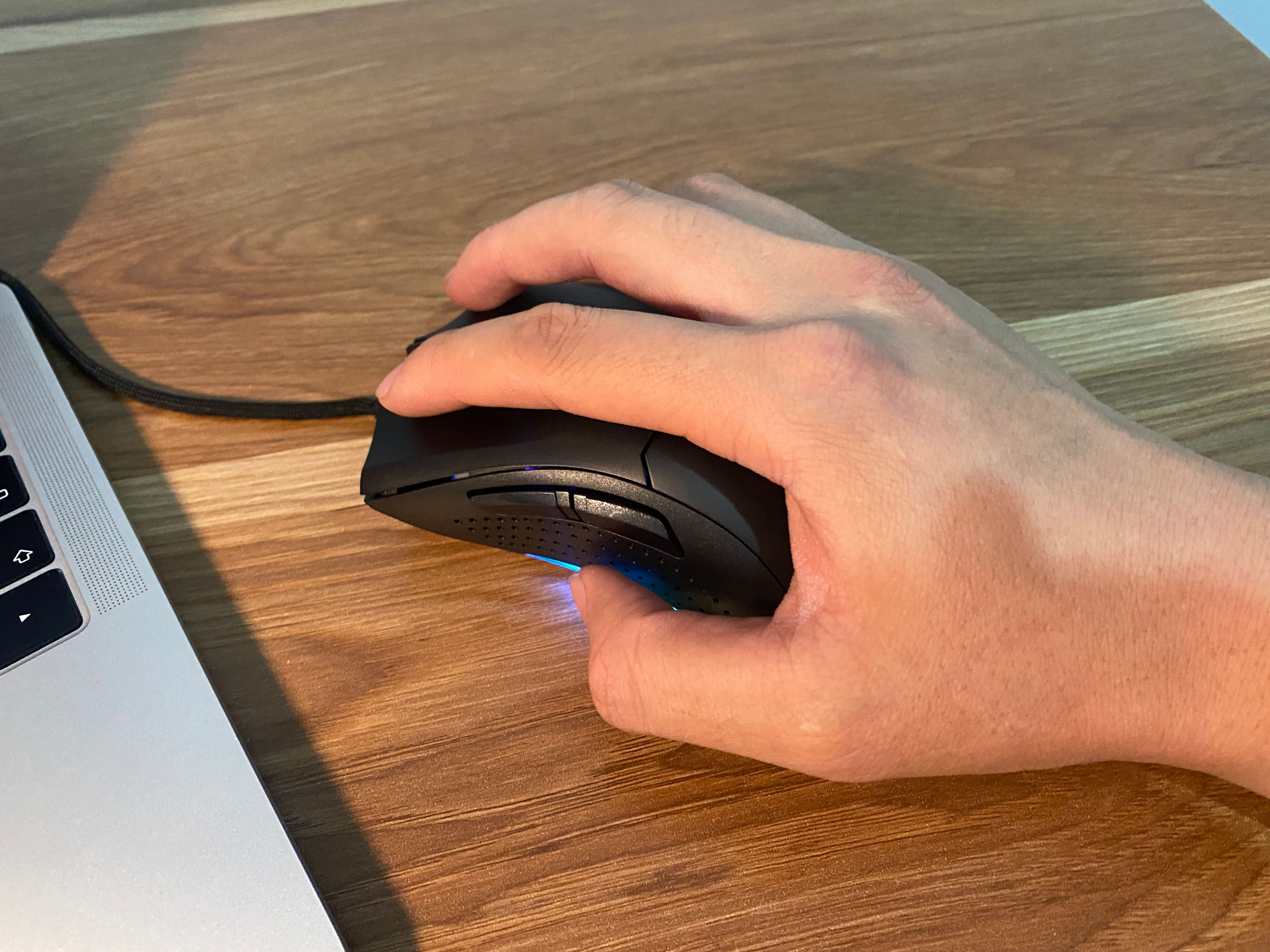 血手幽灵ES9 Pro 专业电竞鼠，游戏体验更便捷更高效 - 哔哩哔哩