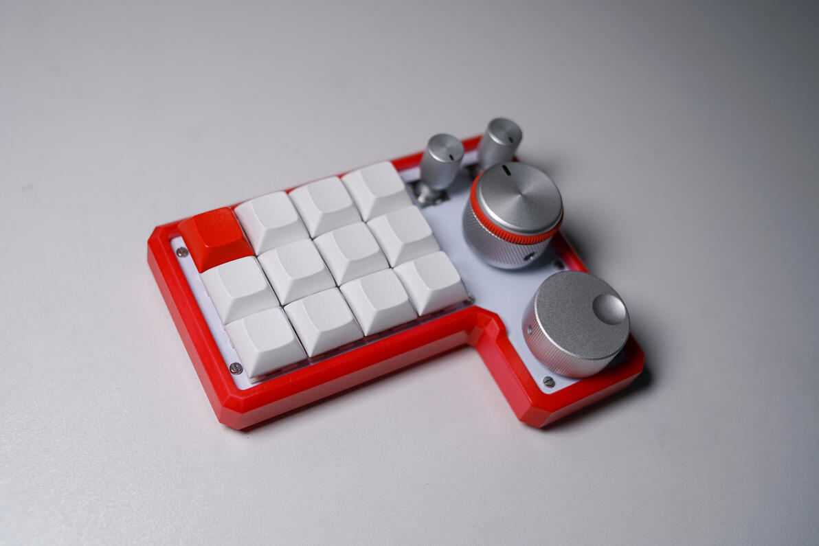 可编程小键盘CXT-12E4的轻度客制化，以及娘化【笑】 - 哔哩哔哩