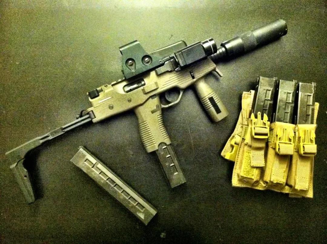 CS被叫“B31”的冲锋枪什么来头？TMP竟然是一支手枪？｜轻武专栏 - 哔哩哔哩