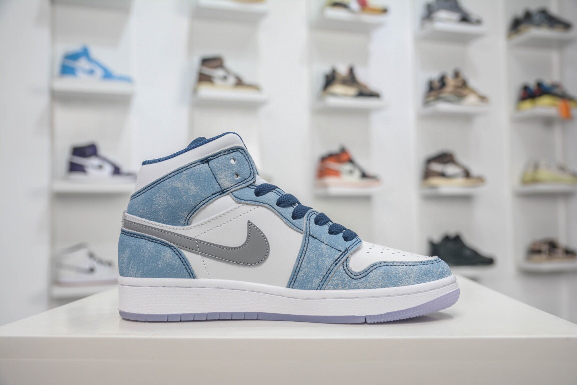 乔丹 Air Jordan 1 Mid French Blue 白蓝水洗麂皮中帮运动鞋 - 哔哩哔哩
