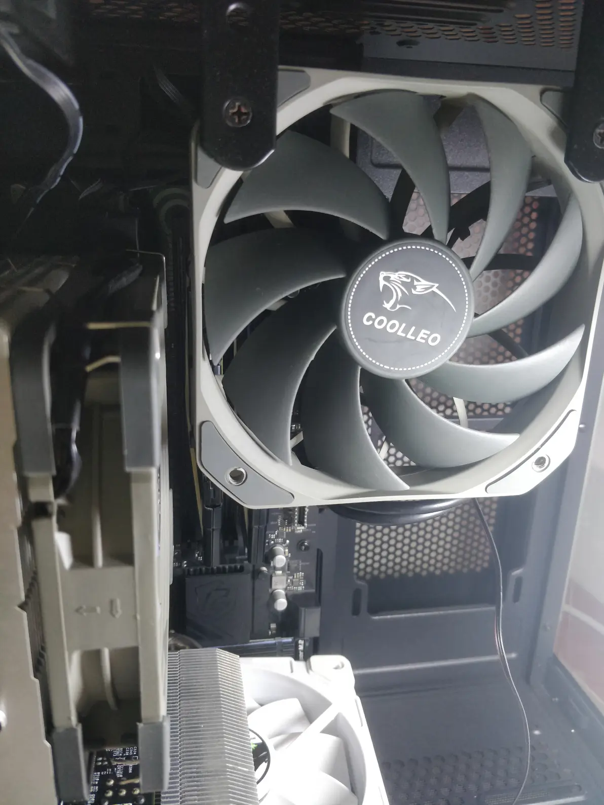 携不肉"DDR4/DDR5内存超频"内存散热支架指南及风扇分享 - 哔哩哔哩