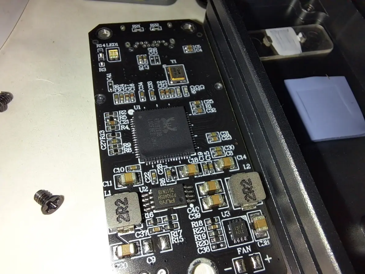 ITGZ M.2双协议硬盘盒 RTL9210B简评及测速对比 - 哔哩哔哩