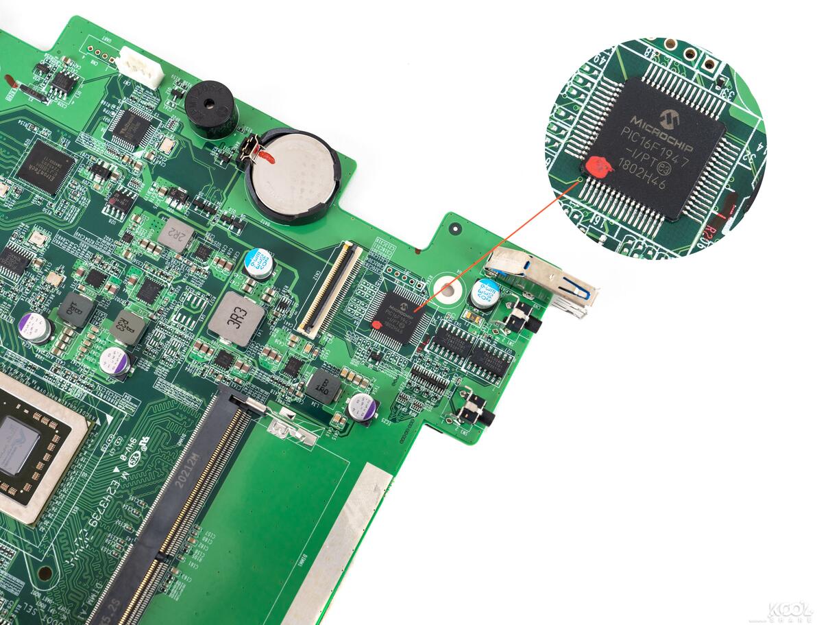 QNAP 威联通 TS-932PX 九盘位 NAS 网络存储 开箱评测 - 哔哩哔哩