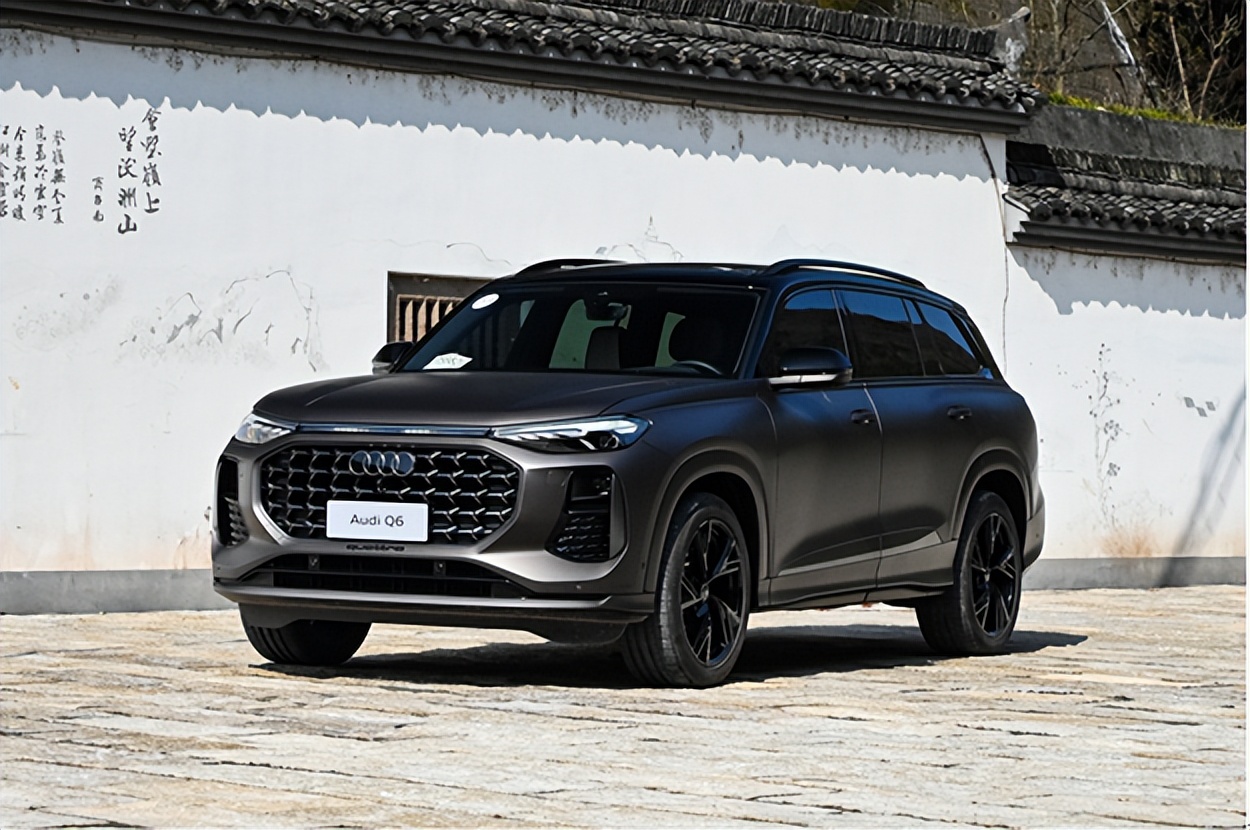 奥迪全球最大的SUV，你猜多少钱？ - 哔哩哔哩