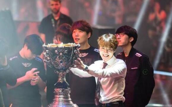 S1到S11历届S赛冠军都是谁？队员有哪些 - 哔哩哔哩