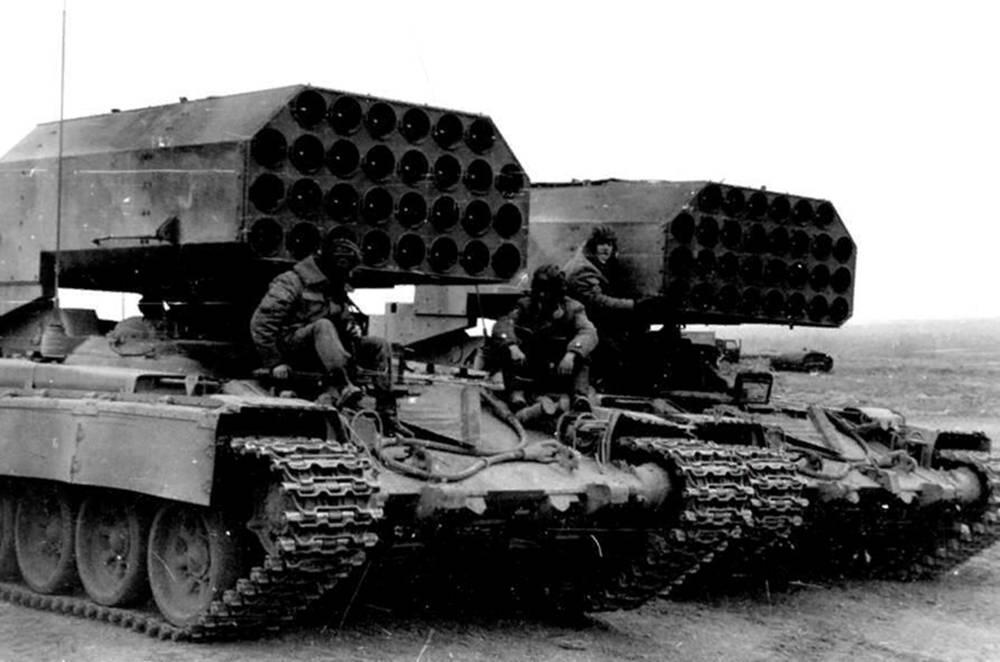 【装甲前进】别样的喷火坦克——TOS-1系列 - 哔哩哔哩