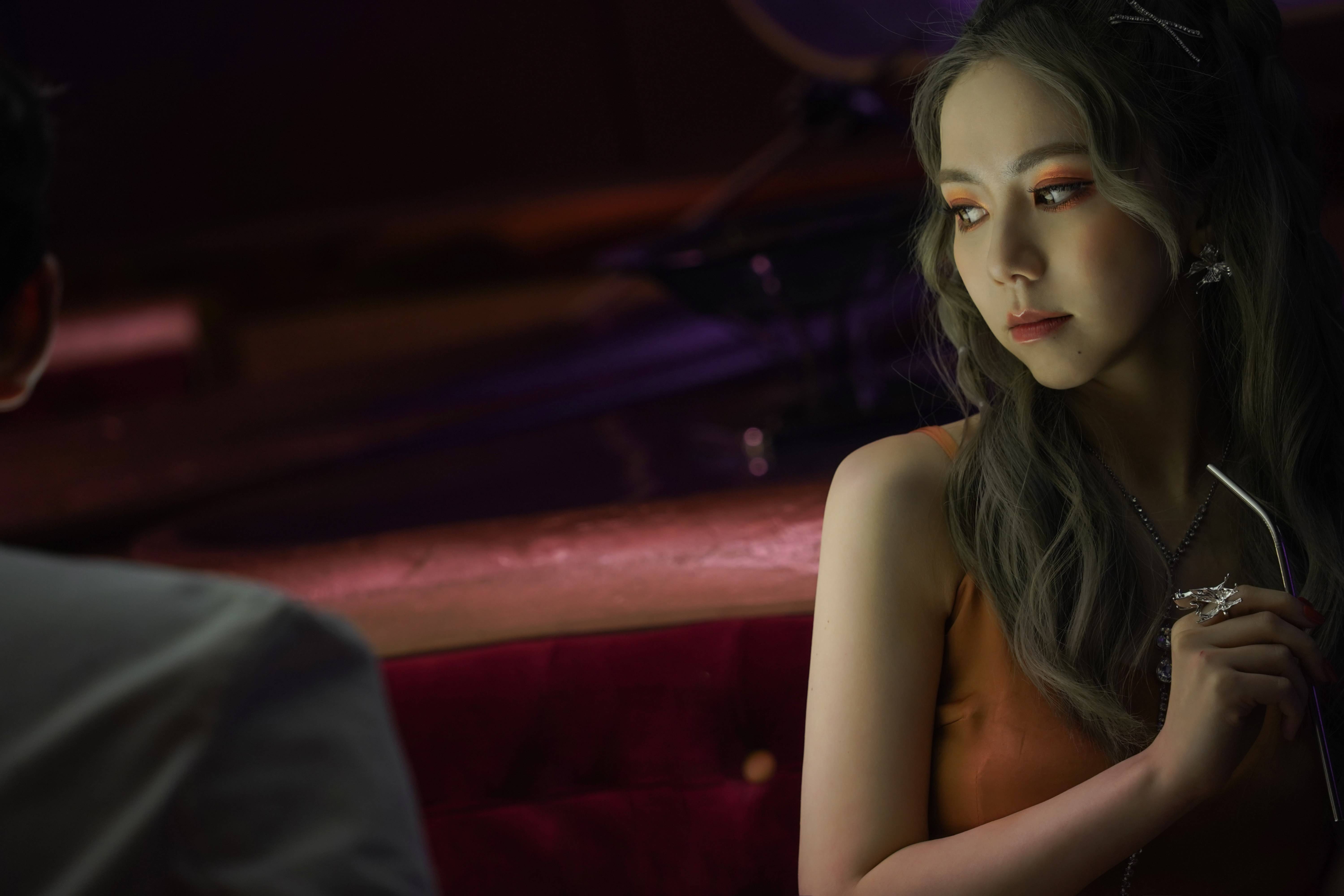 G.E.M.邓紫棋新专辑《启示录》发布终极预告，非凡质感打造元宇宙世界 - 哔哩哔哩