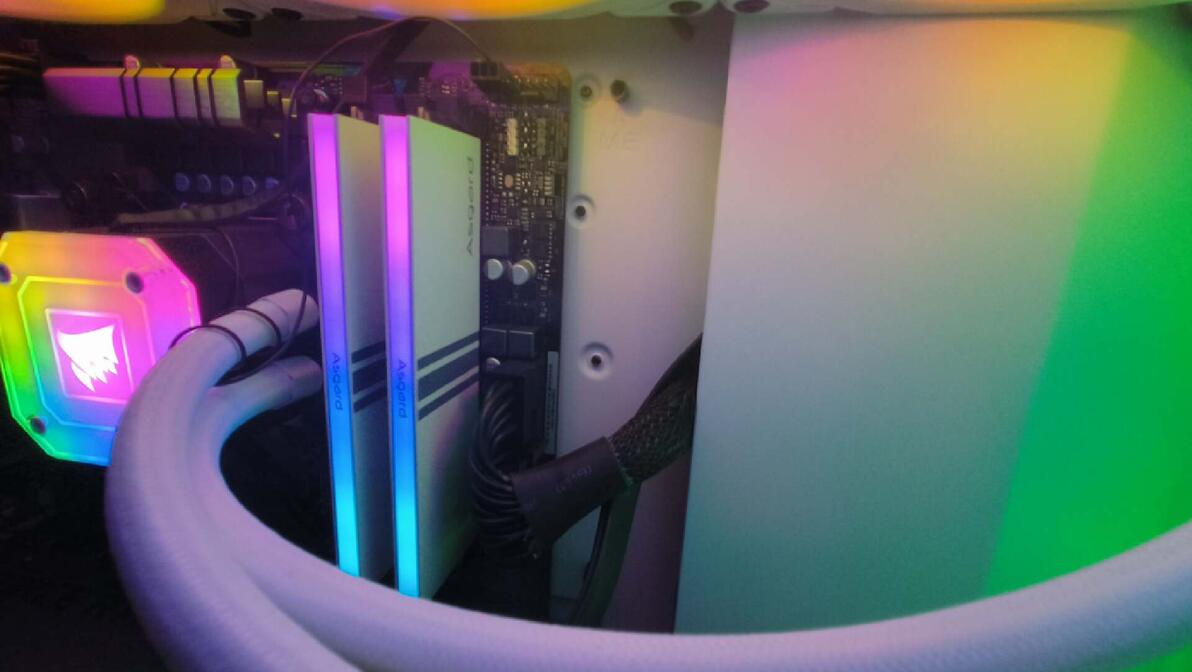 DDR4内存最后的荣光！阿斯加特女武神三星Bdie版D4评测 - 哔哩哔哩