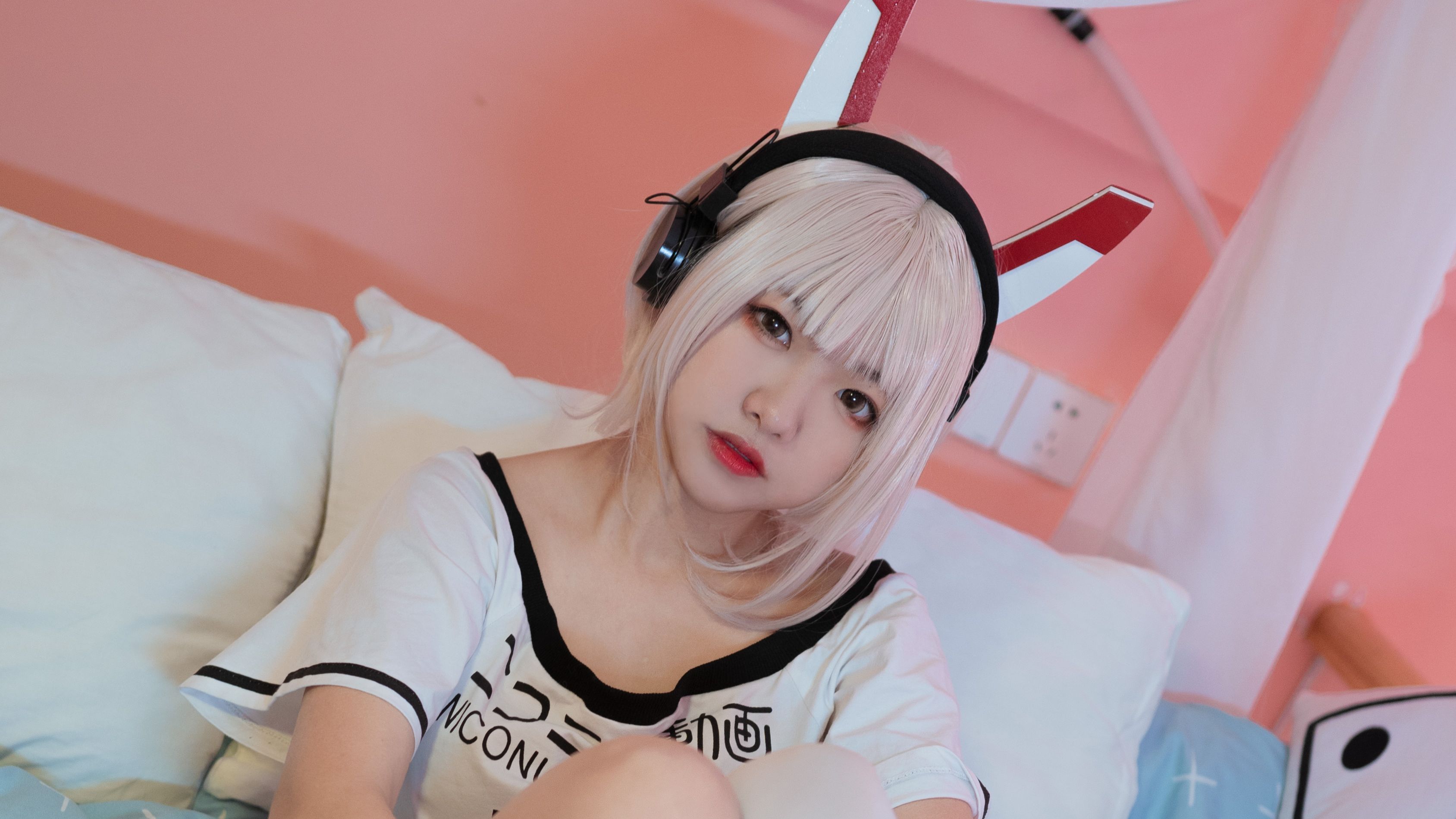 cos写真|lovely呆玄-穿T恤的凌波 - 哔哩哔哩