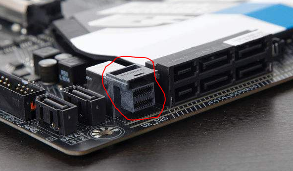 U.2接口是怎么一回事？其实和m.2是一家人[Setsuna聊硬件16] - 哔哩哔哩