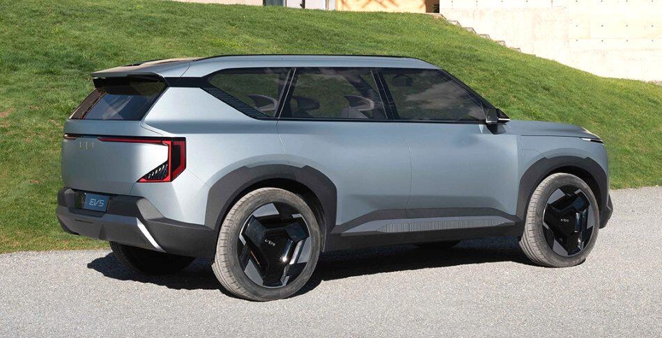 15.98万元起售 搭载比亚迪电池的起亚EV5实力如何？ - 哔哩哔哩