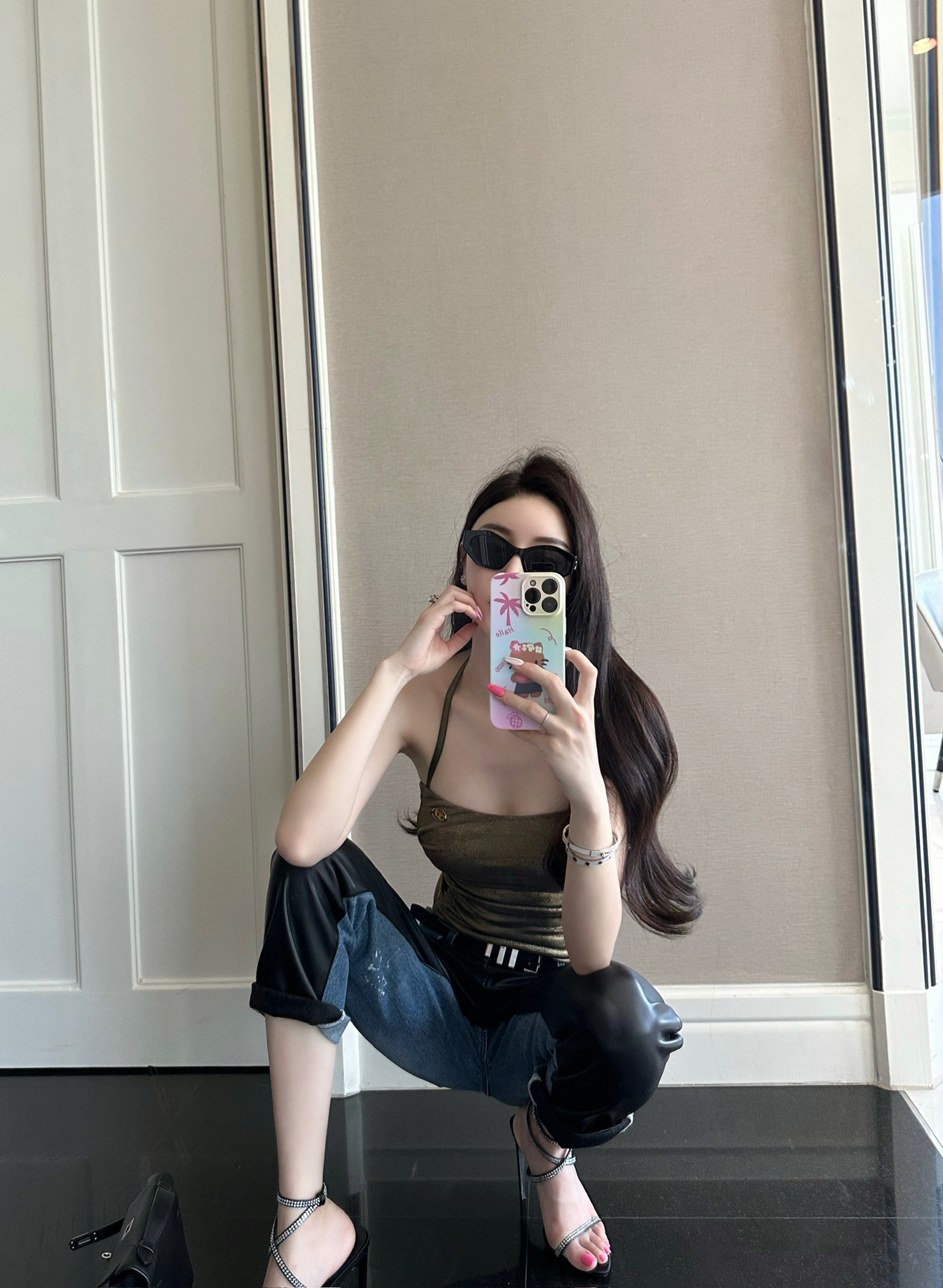 woppei 夏季新款小众设计感高腰直筒独家绝版私服拼皮牛仔裤女 - 哔哩哔哩