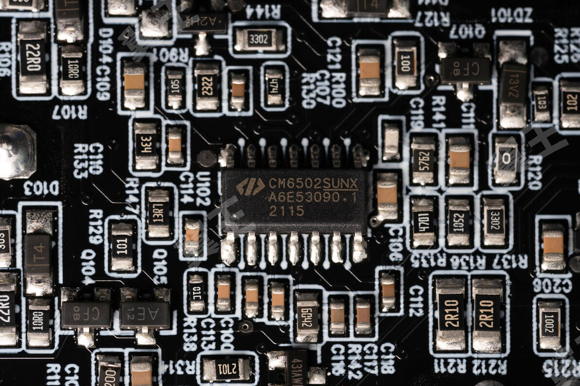 做工用料都挺好，就是性能不达标，艾湃电竞GTR-850M拆解评测 - 哔哩哔哩