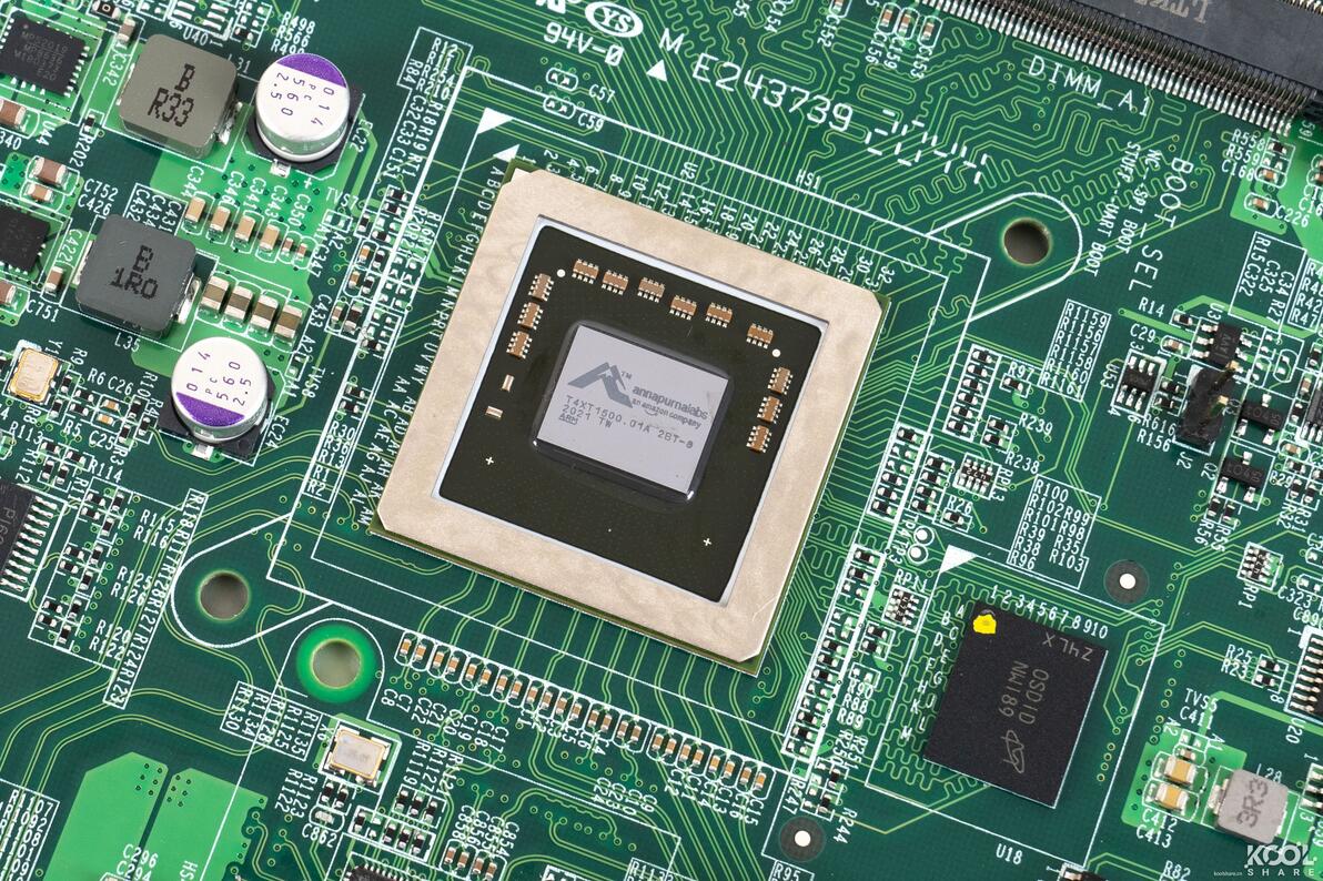 QNAP 威联通 TS-932PX 九盘位 NAS 网络存储 开箱评测 - 哔哩哔哩