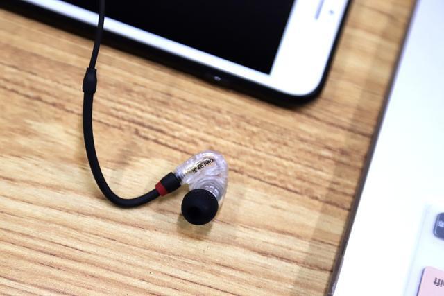 真香预警，森海塞尔IE40Pro耳机评测，适合并非烧友的你 - 哔哩哔哩