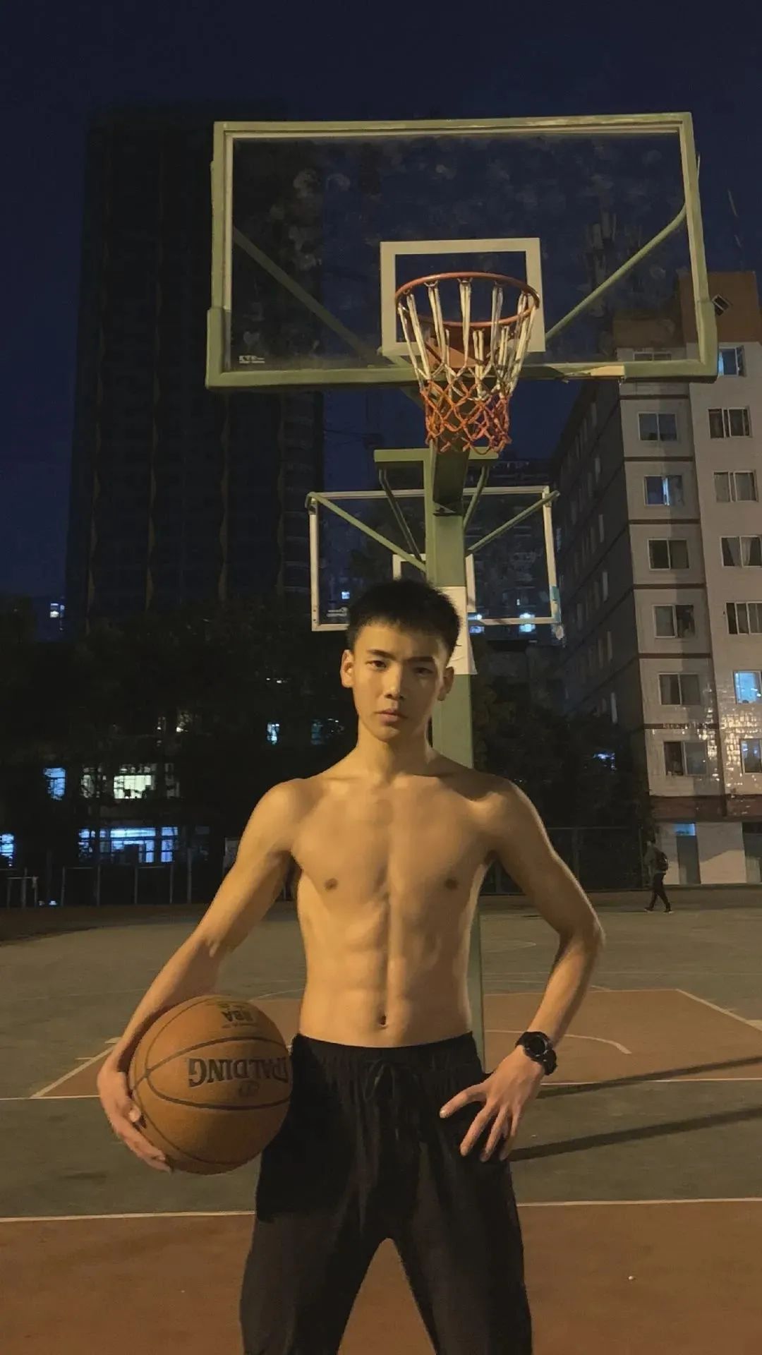 03年的田径体育生 肌肉精壮腹肌明显 哔哩哔哩