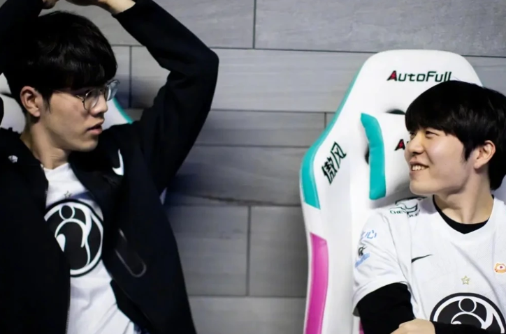 管泽元：WE保持连胜，RNG不败金身难保！IG可以战胜FPX - 哔哩哔哩