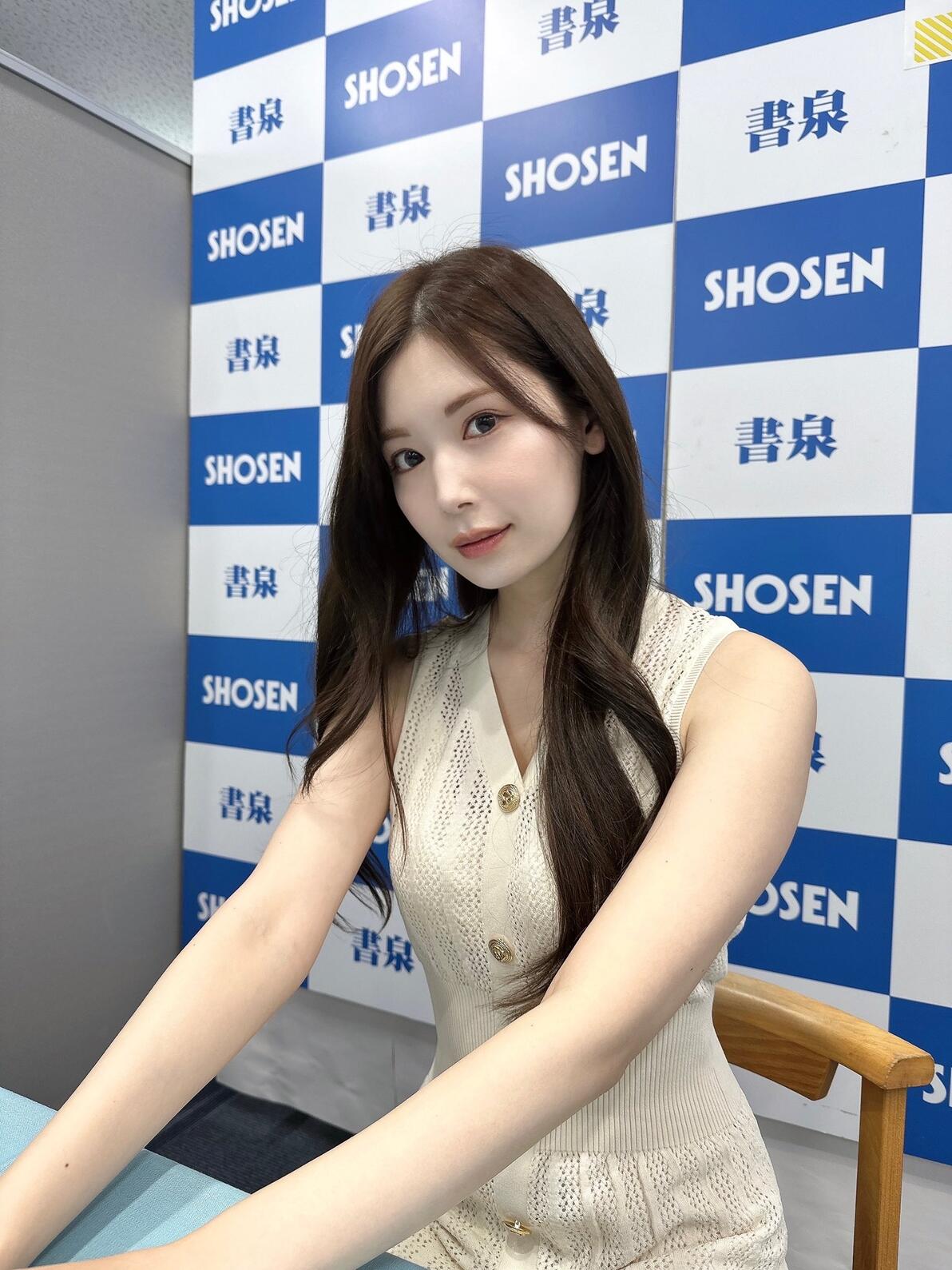 明里䌷 明里紬 明里つむぎ Akari Tsumugi 【业界大百科#023】 - 哔哩哔哩