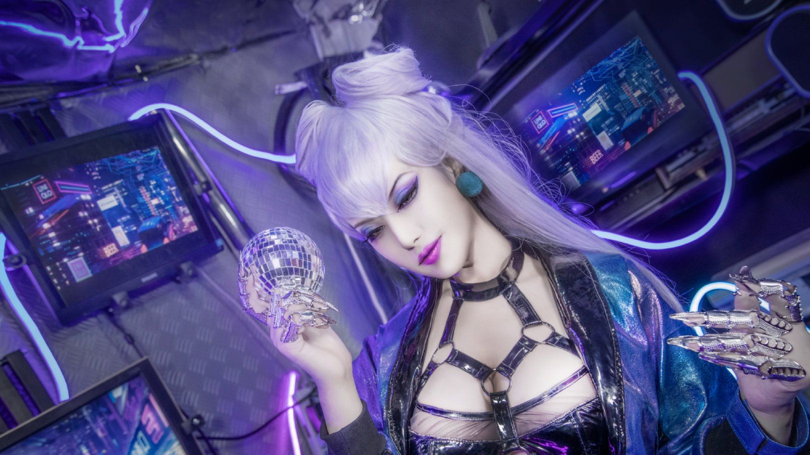 Cosplay精选 英雄联盟lol 寡妇制造者伊芙琳 哔哩哔哩