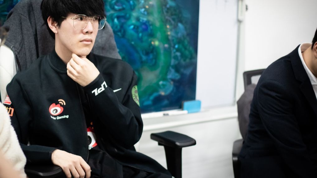 LPL首发阵容变动：FPX换下Clid，JDG拒绝三连败 - 哔哩哔哩