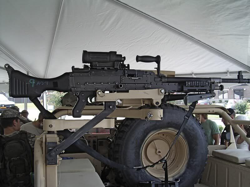 [轻武器科普] 美军通机扛把子——M240系列通用机枪 - 哔哩哔哩