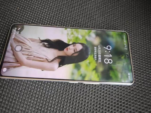 骁龙8+芯片、IMX800传感器，12GB+512GB跌至2719元 - 哔哩哔哩