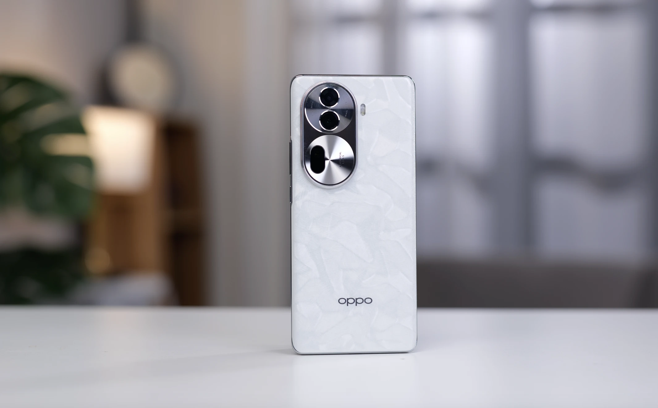 王者稳帧畅玩，单反级镜头拍出人像大片，Reno11刷新2K档综合体验 - 哔哩哔哩