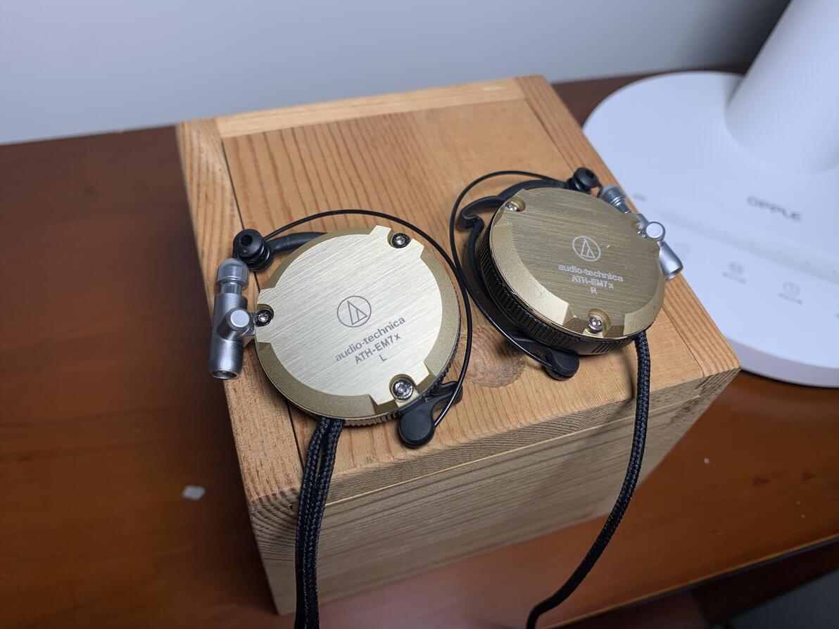 【Low-Fi随聊第159期】铁三角Audio Technica ATH-EM7x耳挂式耳机简评 - 哔哩哔哩