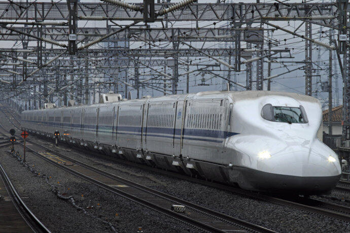 铁道科普 (2) 新干线700系 - 哔哩哔哩