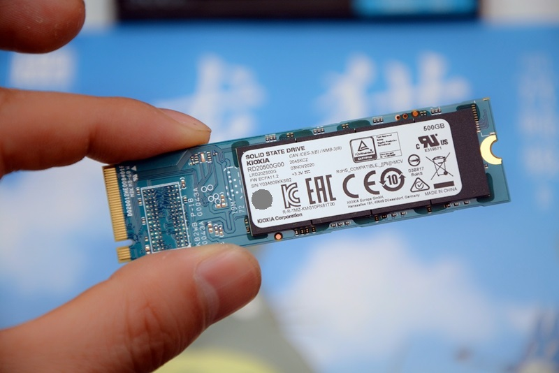 与1TB、2TB同速，铠侠(原东芝存储器)RD20 SSD简评 - 哔哩哔哩