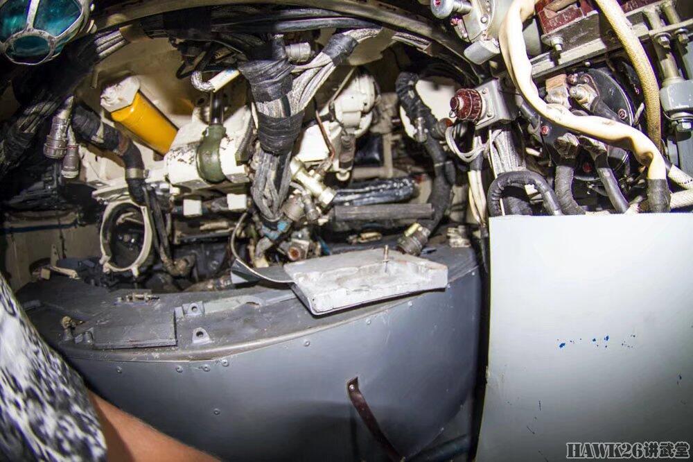 钻进T-90主战坦克内部 俄军现役王牌装备有何神秘之处 - 哔哩哔哩