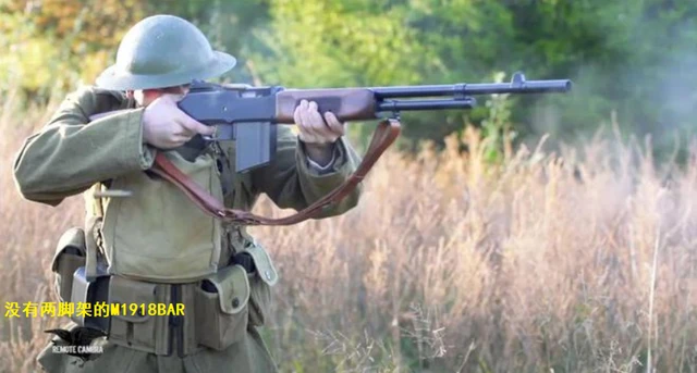 M1918勃朗宁自动步枪：二战装上两脚架以后，美军将其当作轻机枪 - 哔哩哔哩