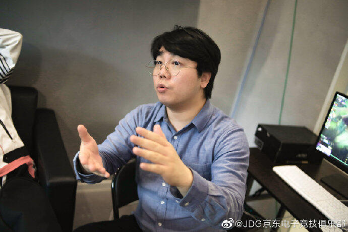 JDG官宣：已与homme教练续约，原GRF打野选手Kanavi加入 - 哔哩哔哩