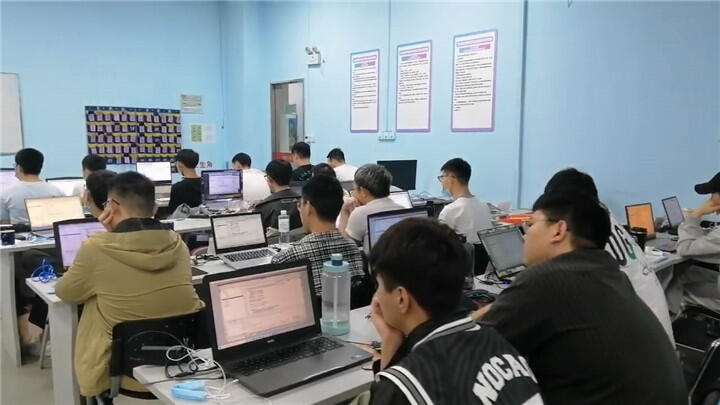 云和学员有话说：21年毕业转行Java开发，入职起薪15K! - 哔哩哔哩