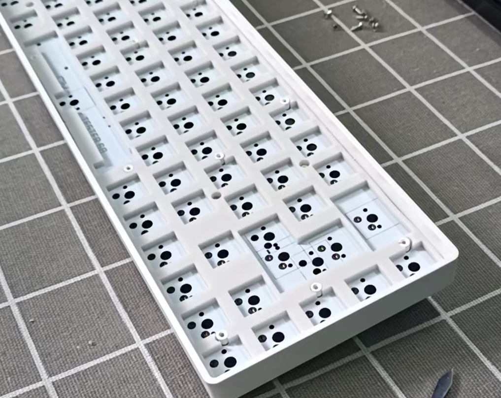 CIY68机械键盘套件—79块钱的巅峰~ - 哔哩哔哩