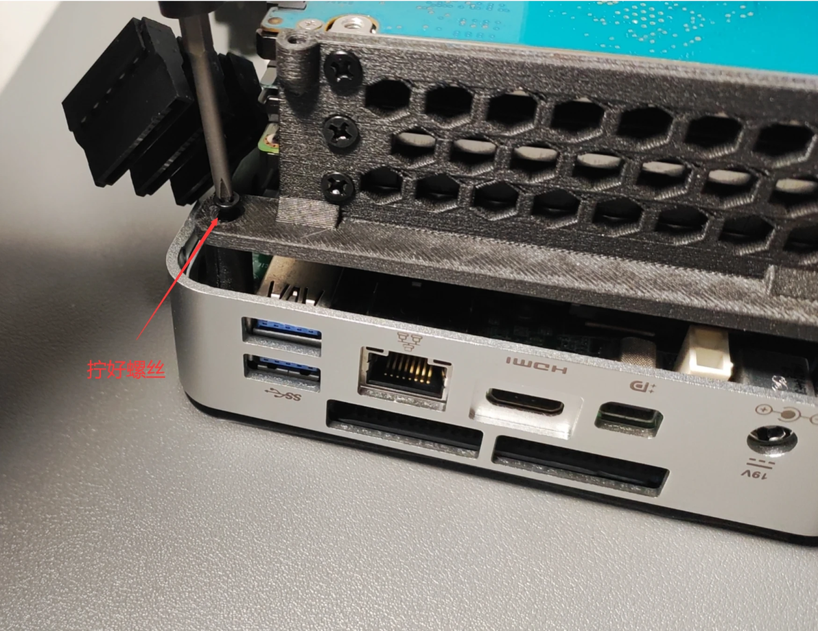 把intel NUC改成迷你NAS - 哔哩哔哩