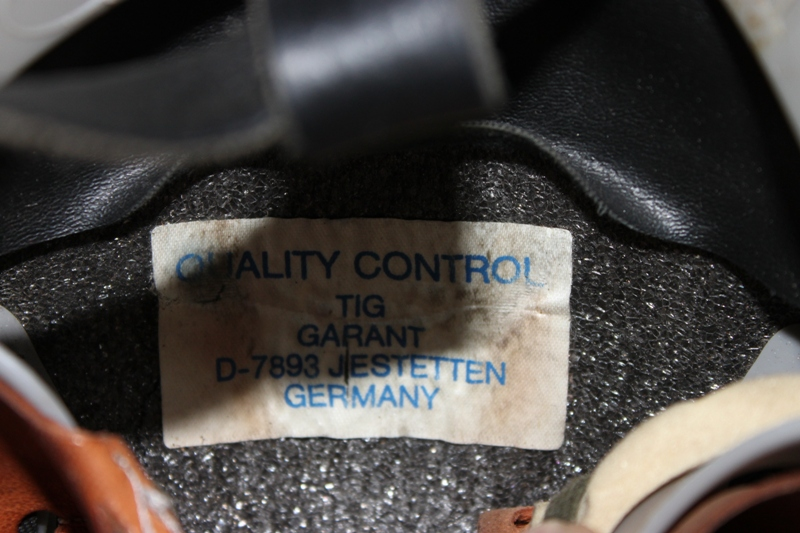 “电焊头盔”那些事:钛盔简史 - 哔哩哔哩