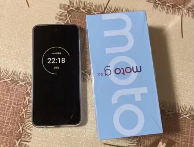 百元5G：“全击手”，5000mAh大电池+120Hz高刷屏，仅899元 - 哔哩哔哩