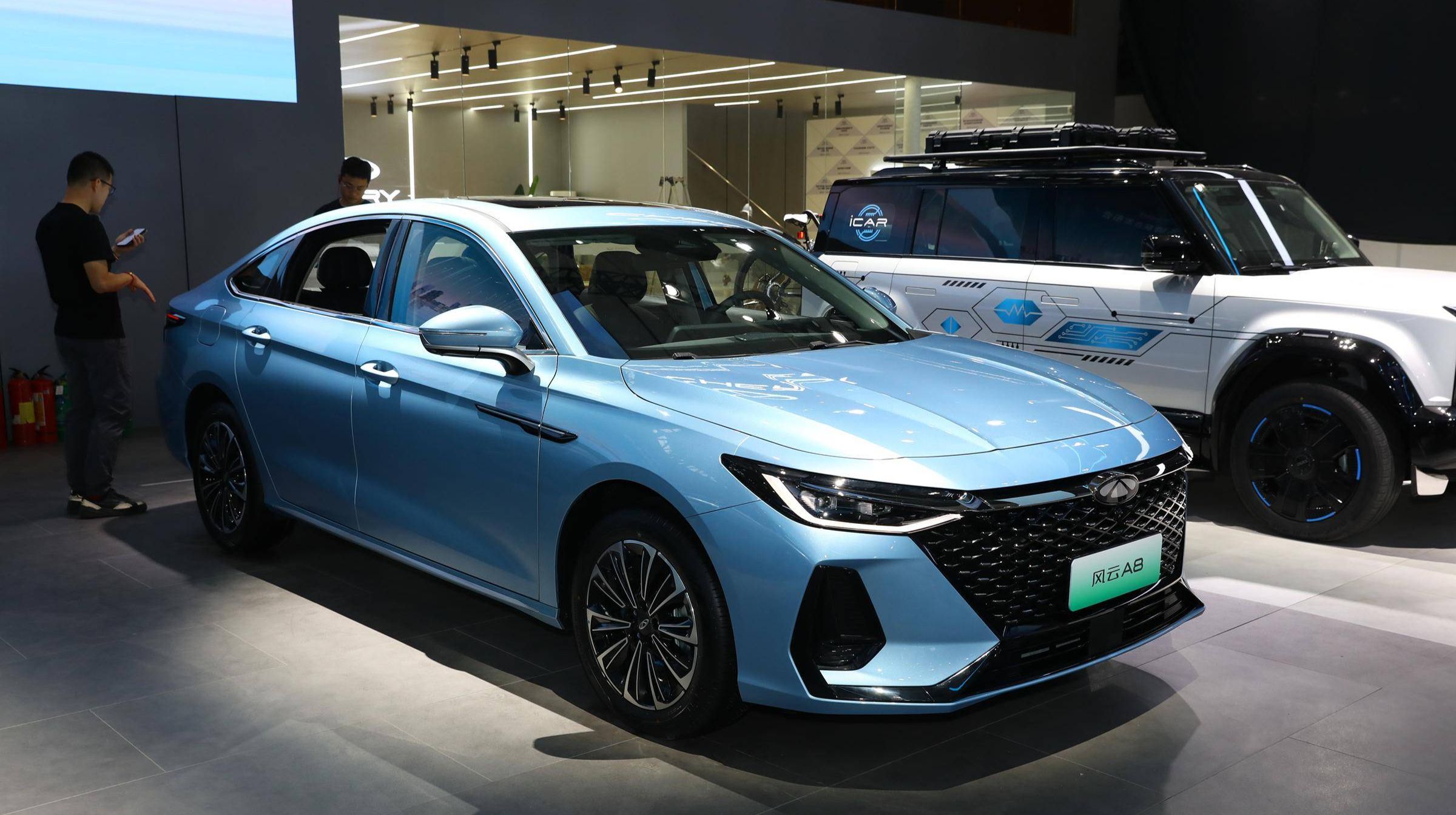 奇瑞风云A8正式下线，综合续航超1300km，今年年底上市 - 哔哩哔哩