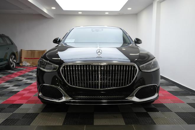 一场流星雨的盛宴，开启迈巴赫S480五座改四座、内饰桃木尊贵之行 - 哔哩哔哩