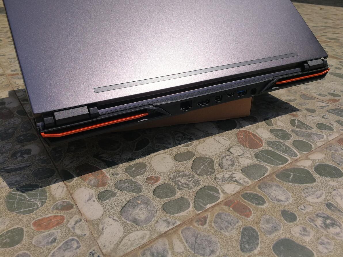 神舟战神Z10-CU7PF简评（含拆机），搭载i7 10750H和2070S - 哔哩哔哩