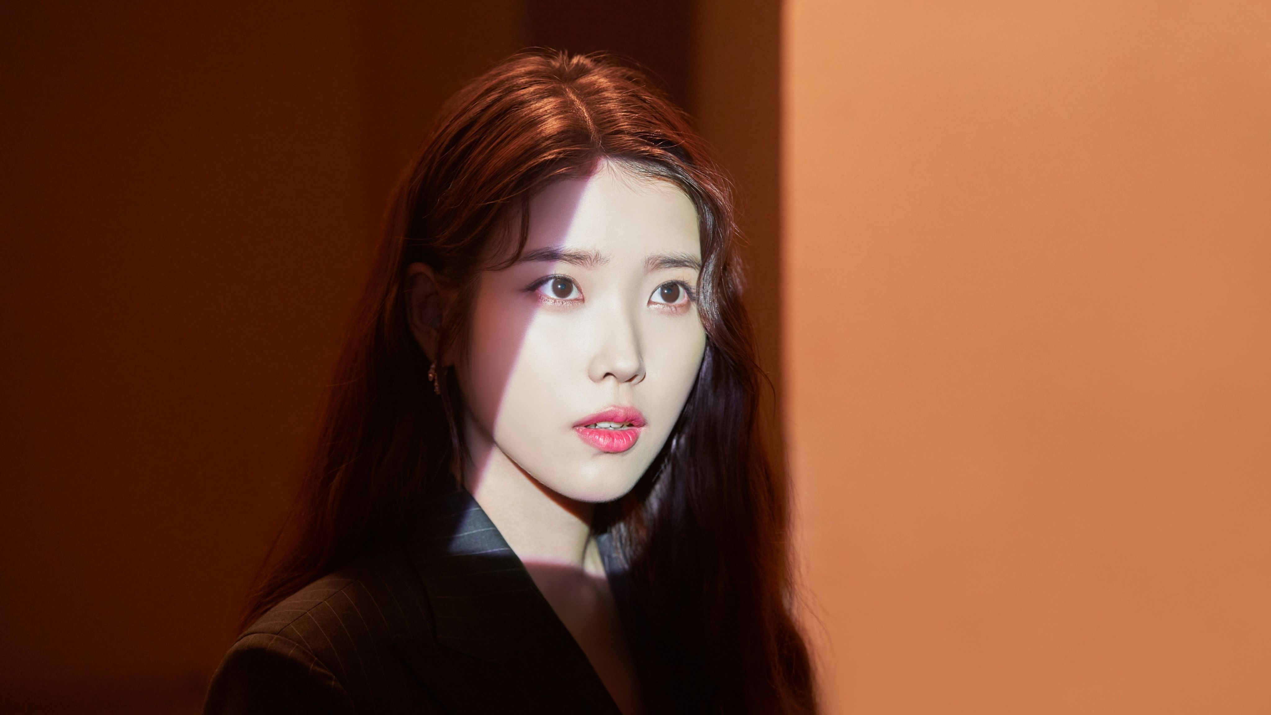 IU 李知恩（이지은）| 4K 8K | 电脑壁纸 | 手机壁纸 - 哔哩哔哩