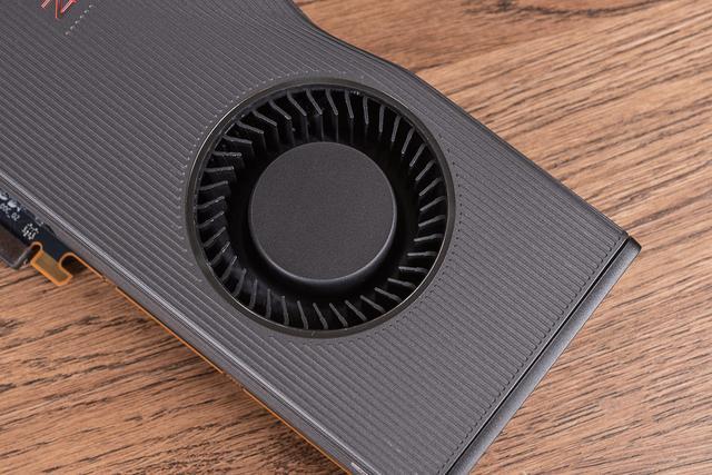 AMD Radeon RX 5700系列显卡评测：全新架构带来强势性能 - 哔哩哔哩