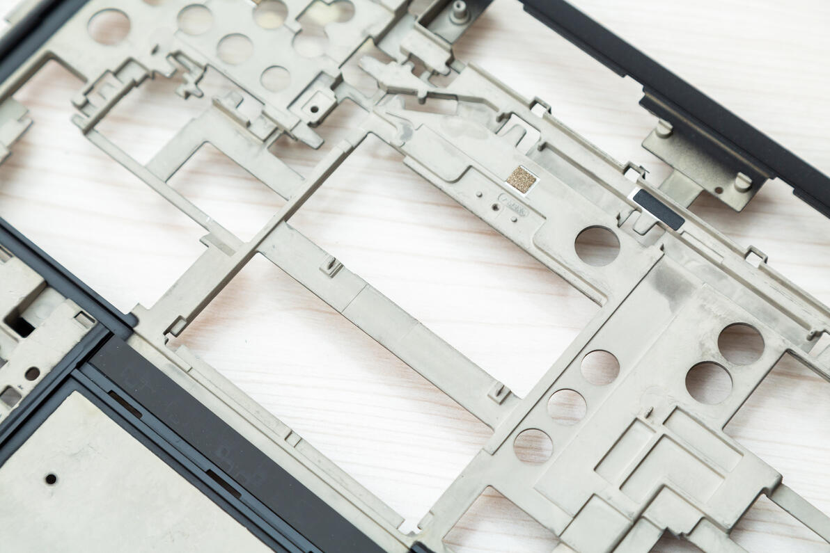 拆解评测ThinkPad P15\T15g：可能是当下设计用料最好的15寸移动工作站 - 哔哩哔哩