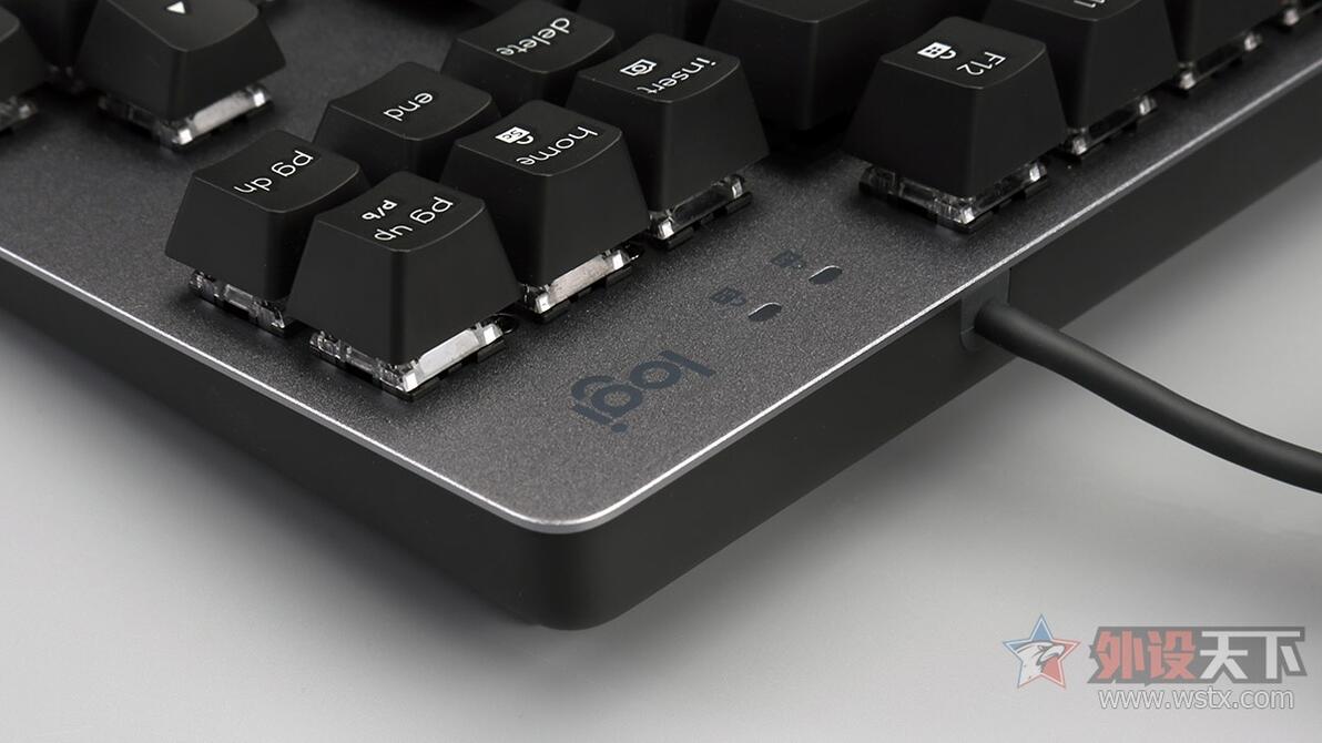 游戏办公两不误：罗技K835机械键盘评测 - 哔哩哔哩